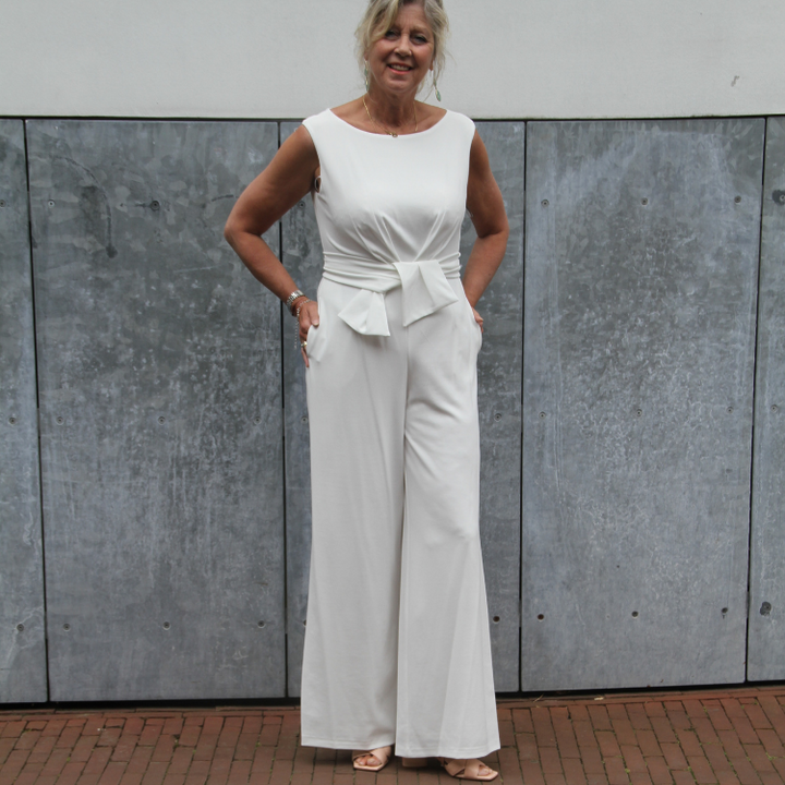 Broekpak Dames Bruiloft | She's Different | Shop online luxe damesmode